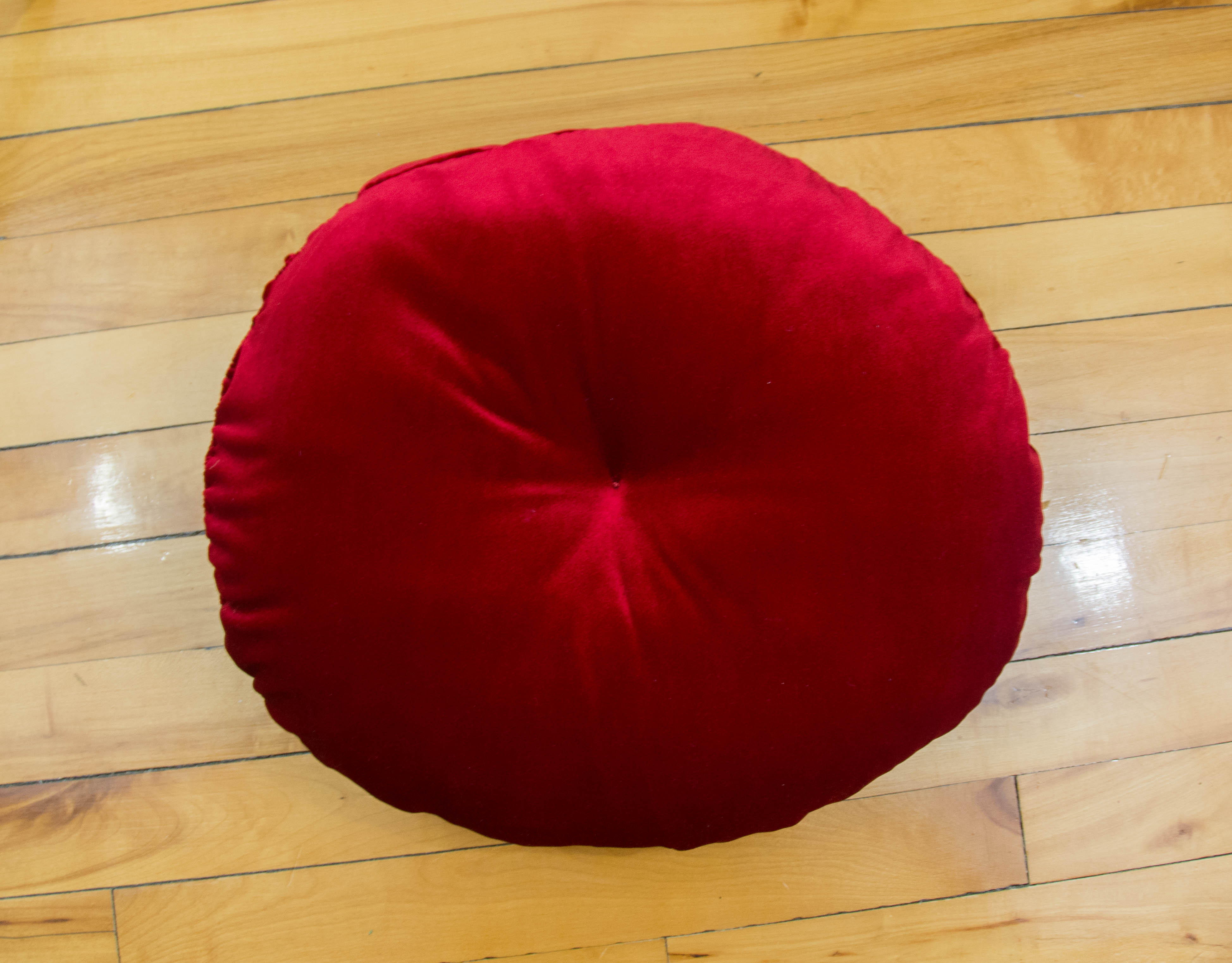DIY Round Decorative Pillow – Eclectic Spark